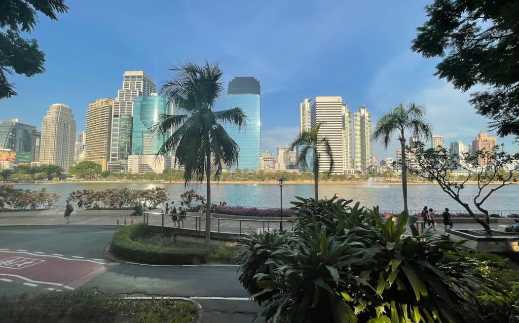 Asoke Tourist Guide - Good Place To Stay?